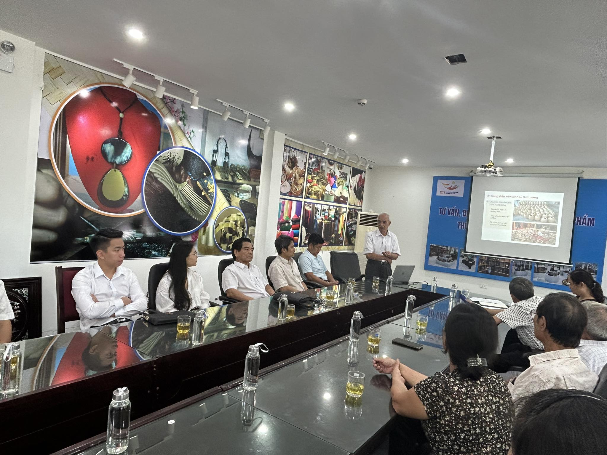 Tư vấn, định hướng sản phẩm tham dự Cuộc thi Thiết kế mẫu sản phẩm TCMN ...